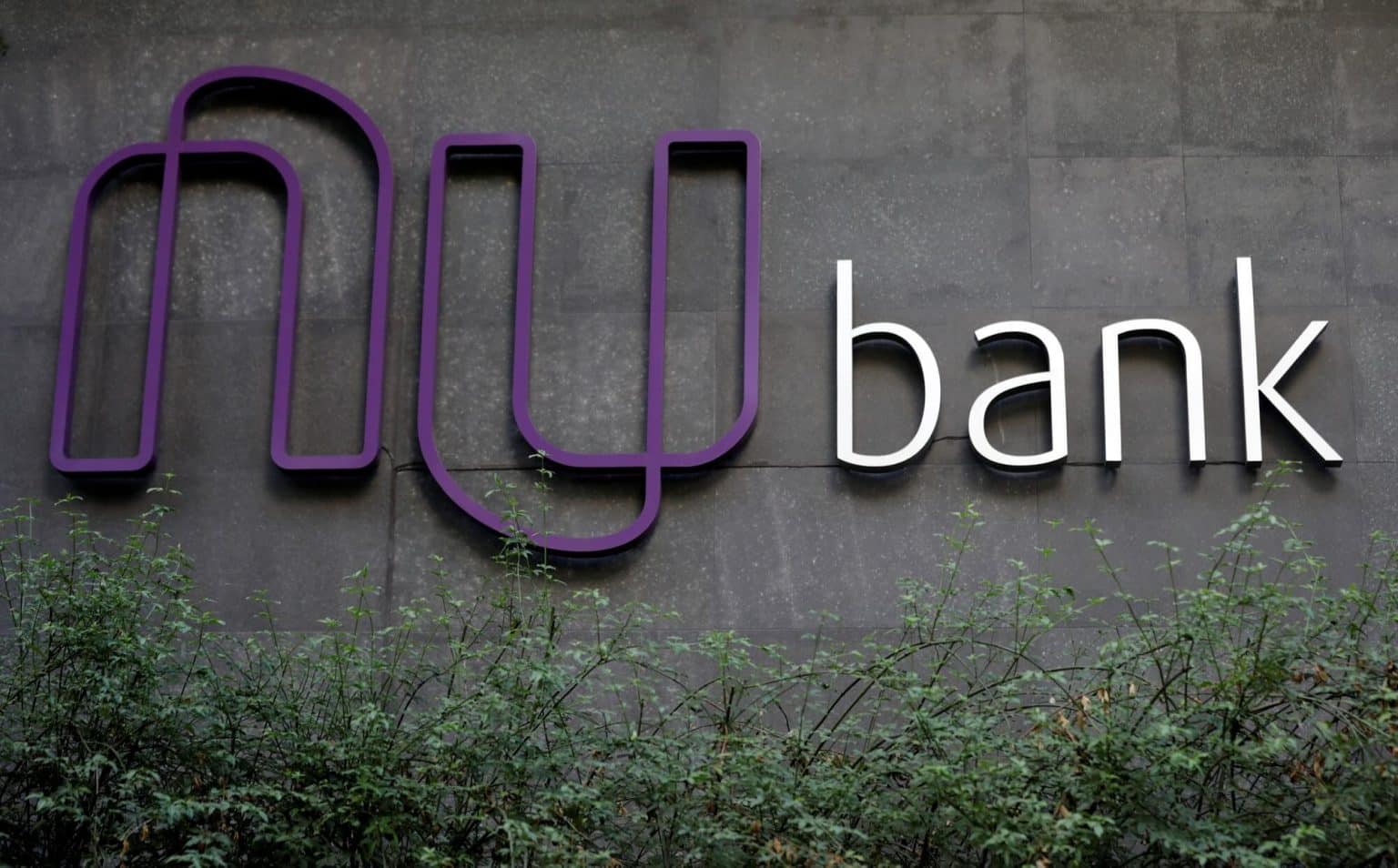 Nubank Compra Easynvest e Entra no Mercado Investidor do Brasil